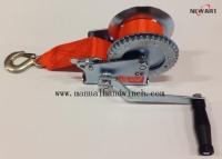 China Color Strap 3000Lb Mini Manual Winch With Webbing for sale