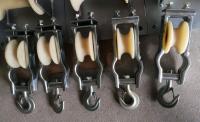China Angled Cross Arm Mounted Hook Style Conductor Stringing Blocks for sale