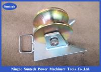 China 9.8kg Protecting Cable Manhole Roller With Aluminum Wheel for sale