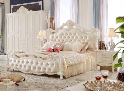 China 2018 European Style Antique wooden king size soft bed for sale