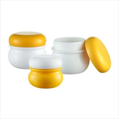China Eco Friendly PCR Plastic Cream Jar 15g 30g 50g PP Double Wall Cosmetic Container for sale