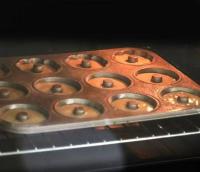 China 30-Piece Non-Stick Baking Sheet Macaron Cookie Bakery Mould With Customized Request for sale