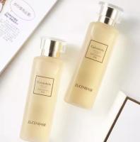 China Skin Balancing Pore-Reducing Toner Minimizes Large Pores Face Moisturizing Calendula Skin Toner for Face for sale