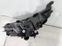China Waterproof IP67 Right Headlight Of Es 2019- 2020 Mercedes Benz Headlight Replacement Part number: 8114543J60 for sale