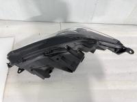 China Waterproof IP67 Right Headlight Of Es 2019- 2020 Mercedes Benz Headlight Replacement Part number: 8114543J60 for sale