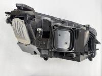 China GLC X253 Old Model Right Headlight 2015-2018 Mercedes Headlights Part number: A25390-65201 for sale