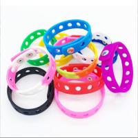 China Personalized Silicone Rubber Wristband Bracelet with Holes Customizable and Durable for sale