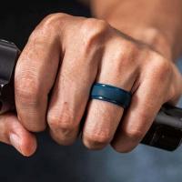 China Silicone Wedding Ring for Men Step Edge Sleek Design 4 Packs Singles Moulding Service for sale