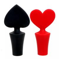 China Fresh-keeping Gel Cork Silicone Bottle Stopper Cute Top Poker Bar Accessories Wine Pourer for sale
