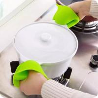 China Food Grade Silicone Oven Mitt Heat Resistant Mini Pot Holder for Baking Cooking Accessories for sale