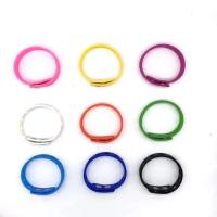 China 18cm Long Silicone Sports Bracelet with Moulding Service and Customized Ornament for sale