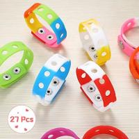 China 18cm Long Silicone Sports Bracelet with Moulding Service and Customized Ornament for sale