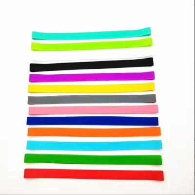 China Flexible and Easy to Silicone Towel Bands for Beach Chairs Keep Your Towel in Place for sale