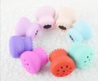 China Deep Pore Exfoliating Silicone Facial Cleansing Brush with Octopus Shape and Stocked for sale