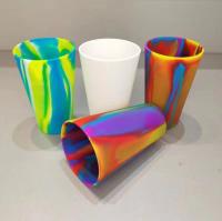 China Sustainable Dye Color Tie-Dye Silicone Pint Glass for Parties Sports and Outdoors for sale