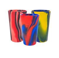 China Reusable Silicone Drinking Water Coffee Cup with Lids and Straws 600ml Volume Stocked for sale
