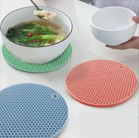 China Heat Resistant Silicone Pot Holder for Reusable and Durable Kitchen Protection for sale
