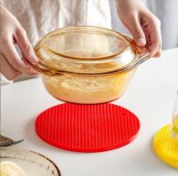 China Heat Resistant Silicone Pot Holder for Reusable and Durable Kitchen Protection for sale