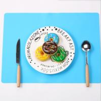 China Stocked Non-slip Rectangle 40x30cm Silicone Table Cloth for Table Decoration Accessories for sale