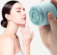 China Sustainable Skincare Essential Reusable Silicone Face Massager for a Revitalized Look for sale