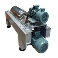 China 4000r/min Bowl Speed Scroll Screw Decanter Centrifuge For Automatic Sludge Discharge And Oil Separation for sale