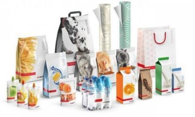 China Custom Printed Flat Bottom Stand Up Pouch for Cat Food 135 Micron Thickness for sale