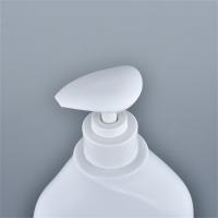 China 500ml Empty HDPE Shampoo Pump Bottle Flat Sunscreen Body Lotion Pump Bottles for sale