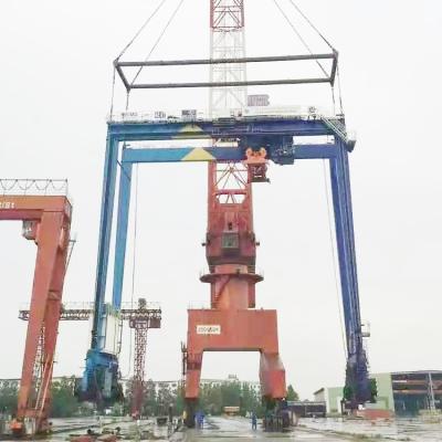 China Rubber Tyre Shipping Container Gantry Crane 50ton With Flexible Movement for sale