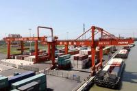 China Automatic Electric Shipping Container Crane , Heavy Working Duty Port RMG Crane for sale