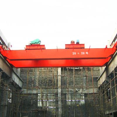 China 40M/Min Trolley A5 Warehouse Double Girder Overhead Crane for sale