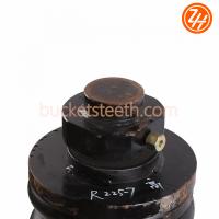 China 81N6-14012GG R210 Excavator Track Adjuster Hyundai Replacement Parts Abrasion Resistant for sale