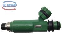 China Land Cruiser 23250-66010 Automotive Spare Parts Fuel Injector for sale