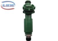 China Land Cruiser 23250-66010 Automotive Spare Parts Fuel Injector for sale