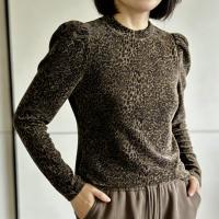 China Women's Mom-Fit Leopard Print Long-Sleeve Top for sale