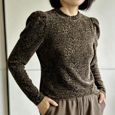 China Women's Mom-Fit Leopard Print Long-Sleeve Top for sale