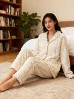 China Women's Cream Cable Knit Fleece Pajama Set for sale