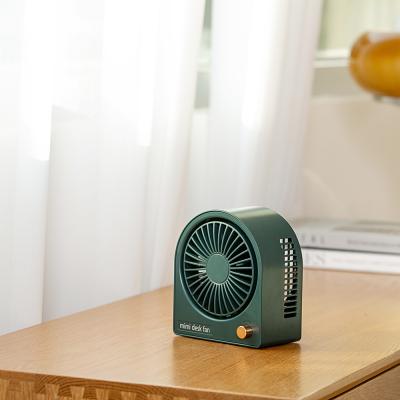 China Black 4000mAh Mini Personal Desk Fan ABS Usb Rechargeable Battery Table Fan for sale
