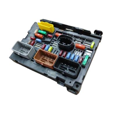 China Car Engine Fuse Box R02 BSM=R19=R18 For Peugeot Citroen OE 9807028580 9809742780 9675879380 for sale