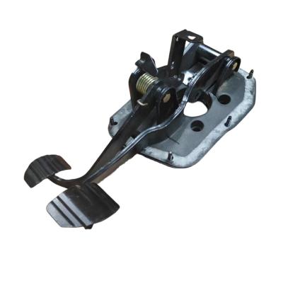 China Automotive Accessories 16V Clutch Pedal Assembly For Peugeot Citroen Elysee AEOLUS S30 OE ZQ91942580 4841002 for sale