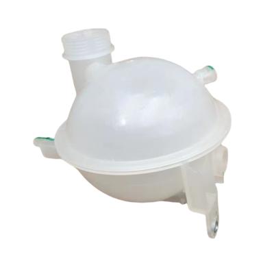 China Expansion Tank Cooling Pot Antifreeze Tank for Peugeot 307 308 408 Citroen C4L C4SHIJIA SHIJIA OE 1323EZ for sale