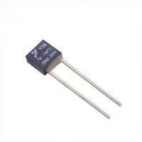 China 300V 250V 10A 20A 30A 40A 50A Radial Lead Square Resin Thermal Cutoff Fuse Electronic Component for sale