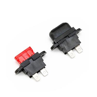 China Medium Middle Size PCB Mount Blade Fuse Holder with 30A Max Current and PA66 Material for Automotive Applications for sale
