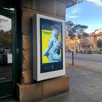 China 86 Inch 4K Outdoor LCD Digital Kiosk Waterproof Elevator Signage Wall Mount for sale