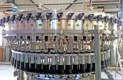 China Equal Pressure 24000 BPH Carbonated Soft Drink Filling Machine for sale