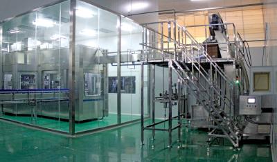 China Two Recycling 15000 BPH Blowing Filling Capping Combine for sale