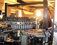 China Automatic PET Blow Molding Machine 28000 BPH 380V 50Hz High Efficiency Rotary for sale