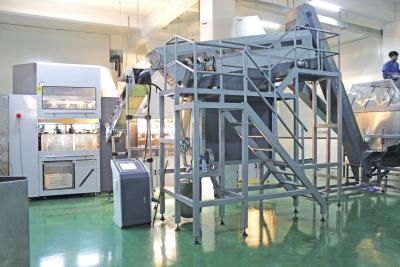 China Automatic PET Blow Molding Machine 800-7000 BPH High Efficiency Customizable for sale
