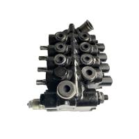 China Hydraulic Transmission Forklift 4 Spool Control Valve 2CN57-30241 for FD20-30 Series for sale