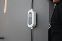 China APP Control 7kw Portable Ev Charger 32A 1 Phase Home Fast Car Charging for sale
