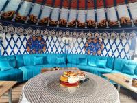 China Hotel Dome Tent Barbecue Farmhouse Outdoor Rainproof Thickened And Warm Mongolian Yurt for sale